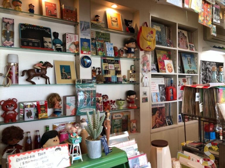 GLIM SPANKYファンの聖地？豊丘村「HAPPY DAYS」にはレトロ怪人がいた！ - Skima信州-長野県の観光ローカルメディア